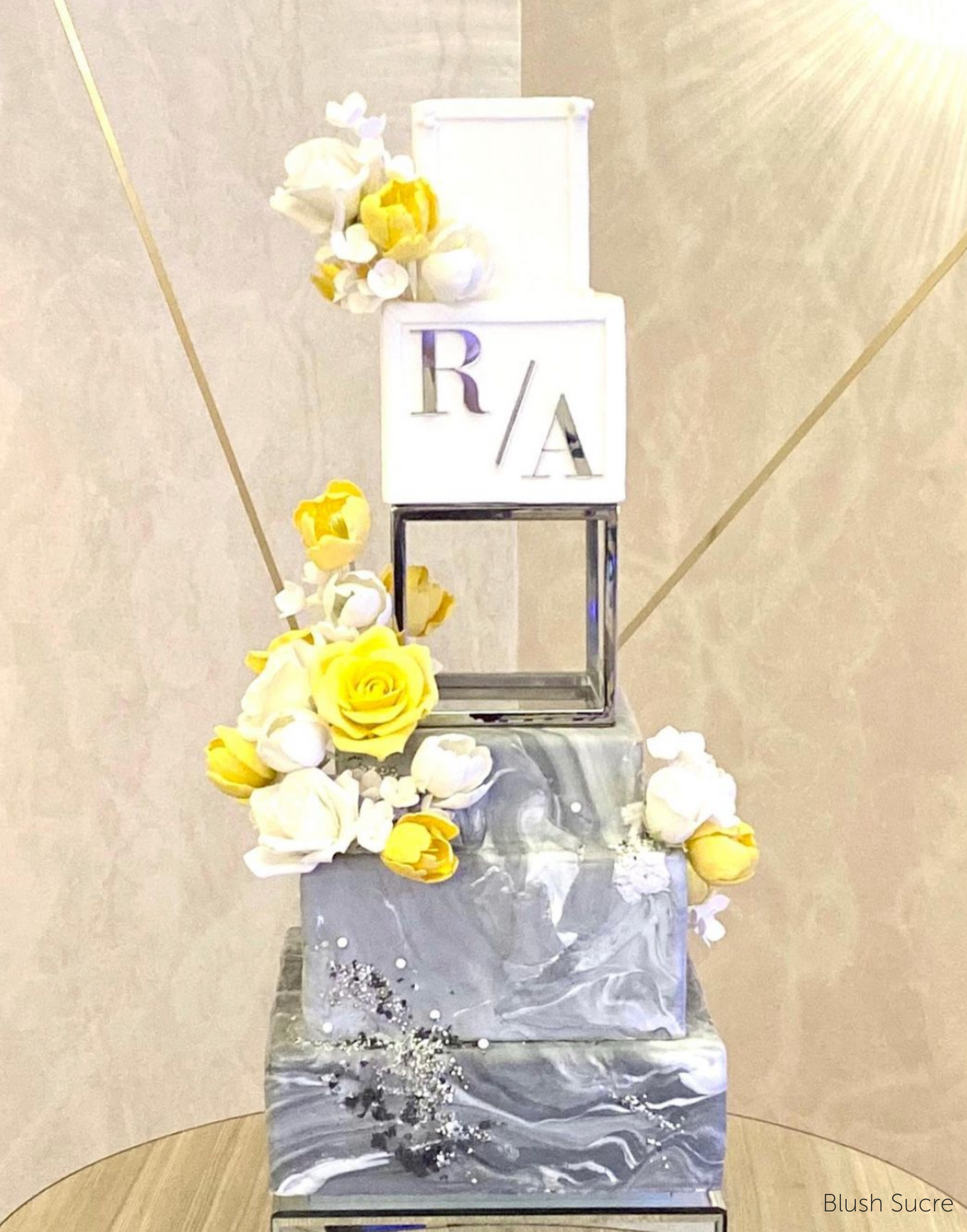 Square Metallic Cake Separator | Prop Options