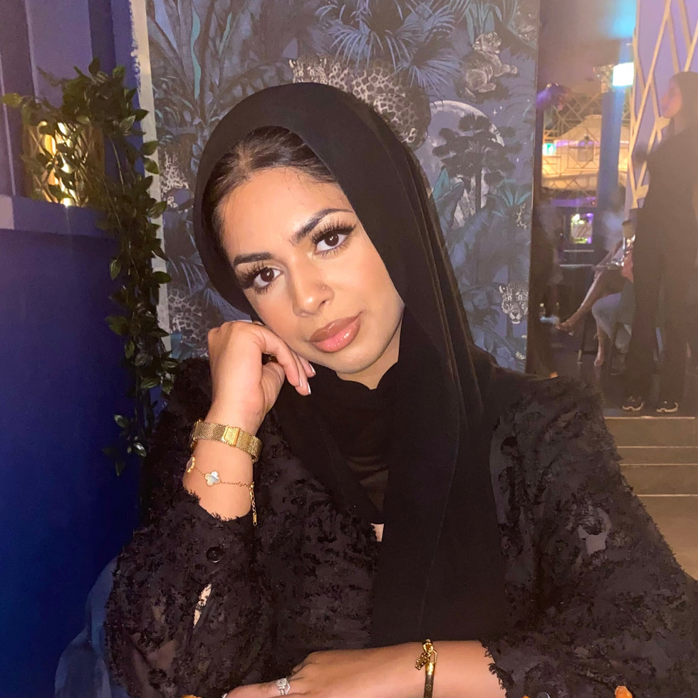 The Story Behind The Castle In The Clouds With Cakes Couture – Prop Options