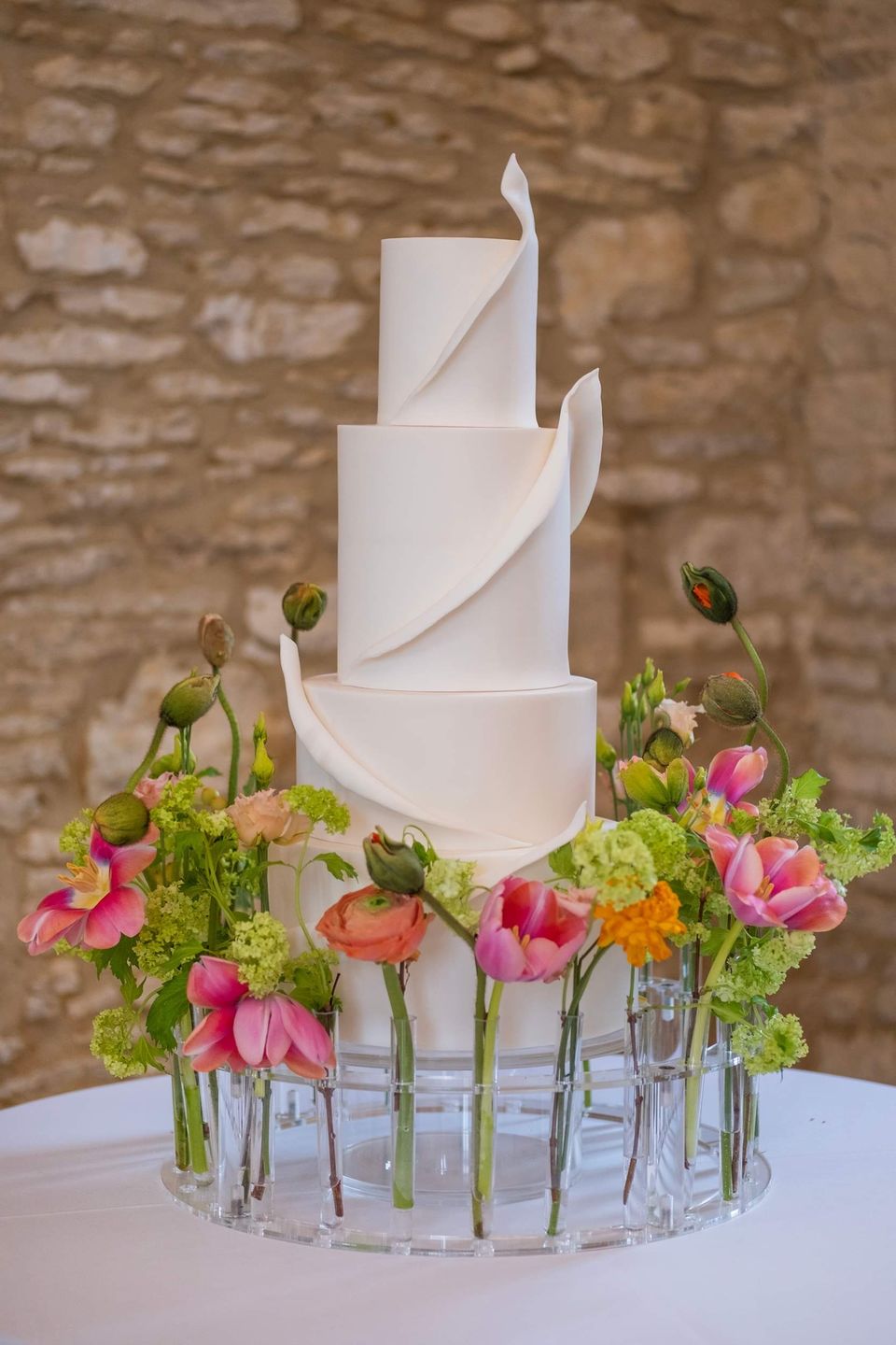 PropTrends #11 - Fabulous Floral Cake Stands – Prop Options