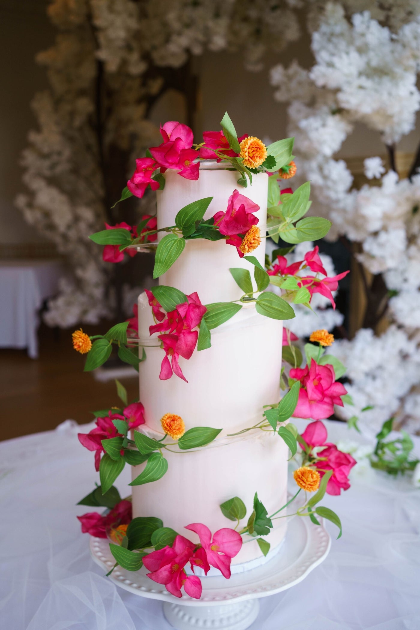 Cake Spiral™ - Acrylic Wrap for Tiered Cakes | Prop Options