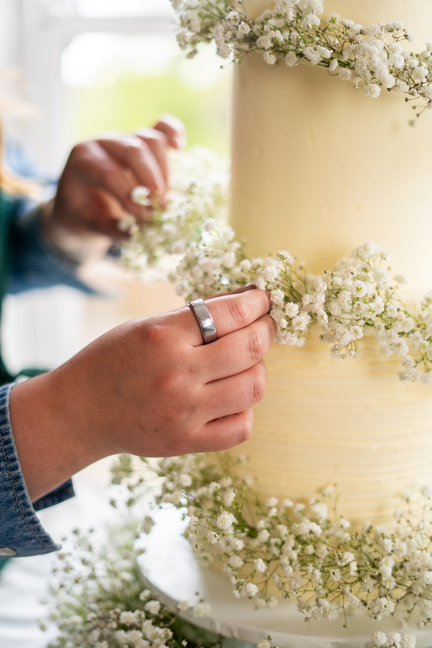 Cake Spiral™ - Acrylic Wrap for Tiered Cakes | Prop Options