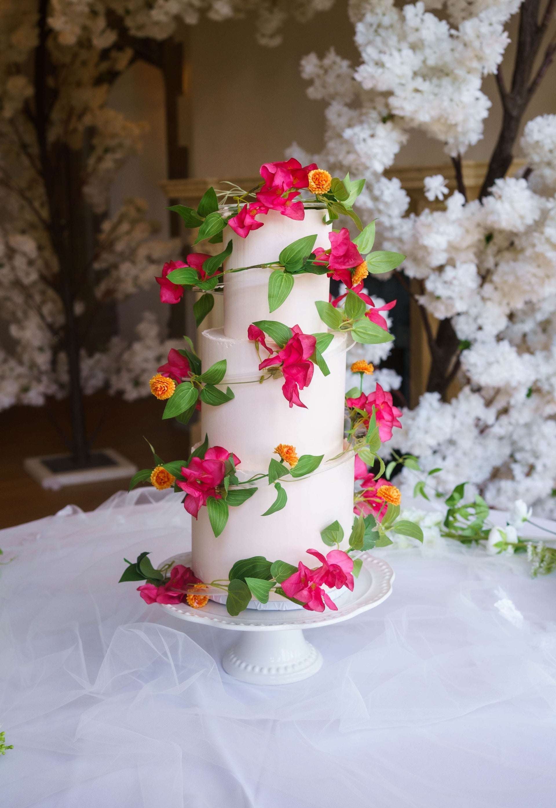 Cake Spiral™ - Acrylic Wrap for Tiered Cakes | Prop Options