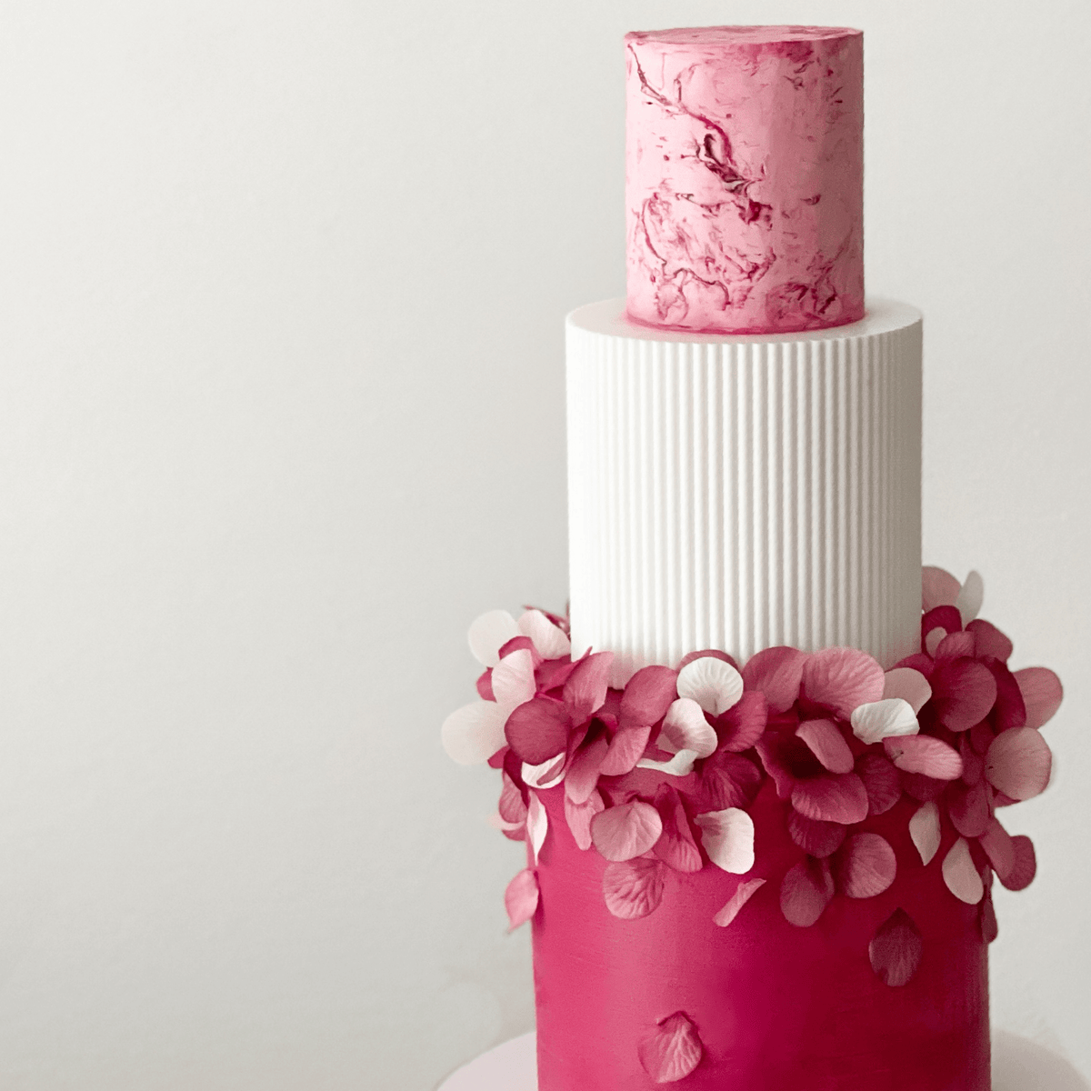 Round Reeded Cake Separator - Prop Options